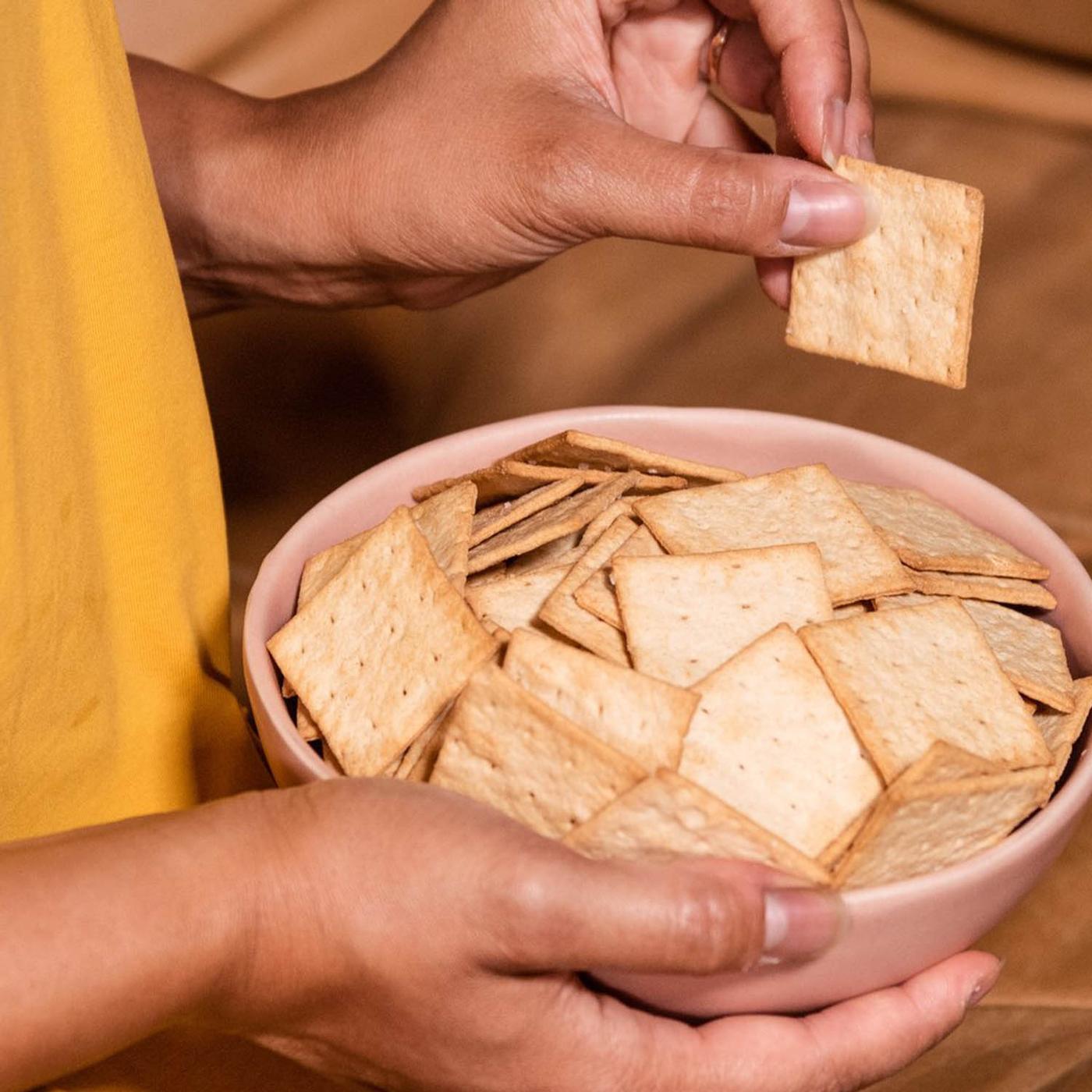 Rosemary Garlic Crackers, 4.4 Oz