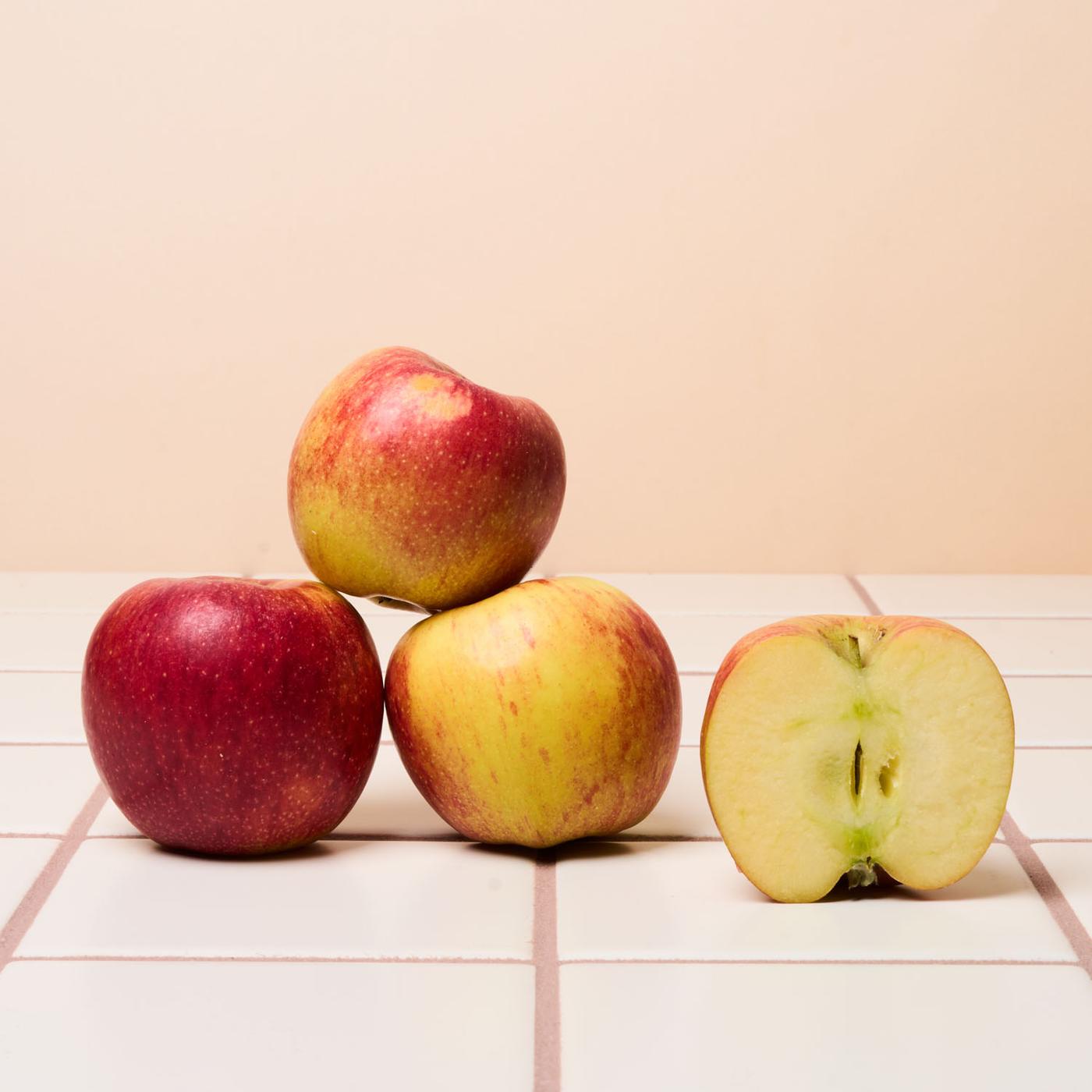Organic Envy Apples, 2 Lbs